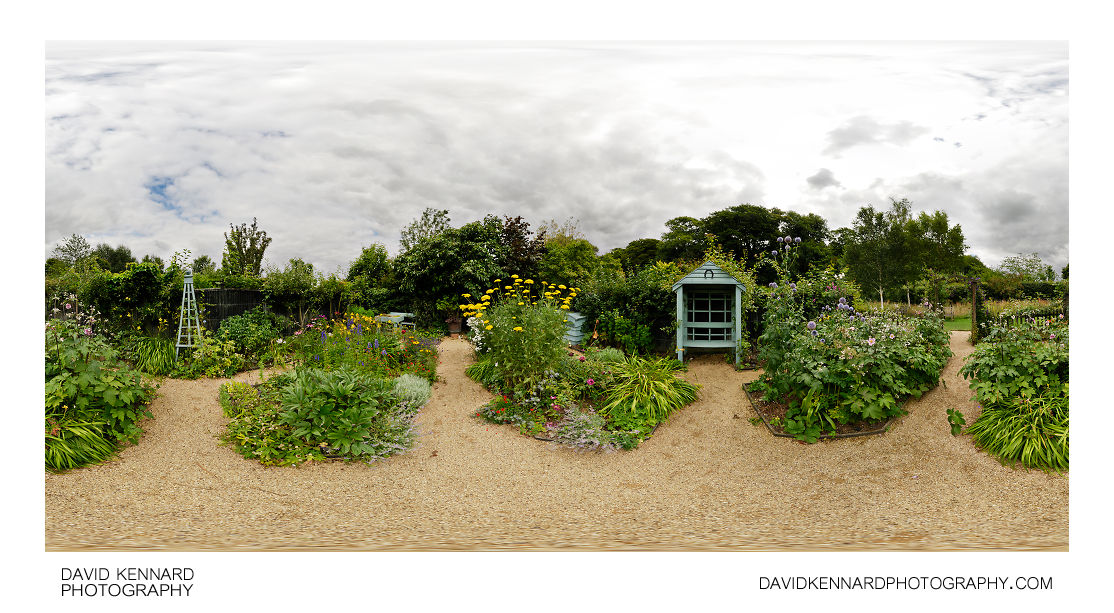 Artisan's Cottage Garden, Barnsdale Gardens · David Kennard Photography